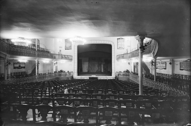 Un poco de historia | Teatre Poliorama